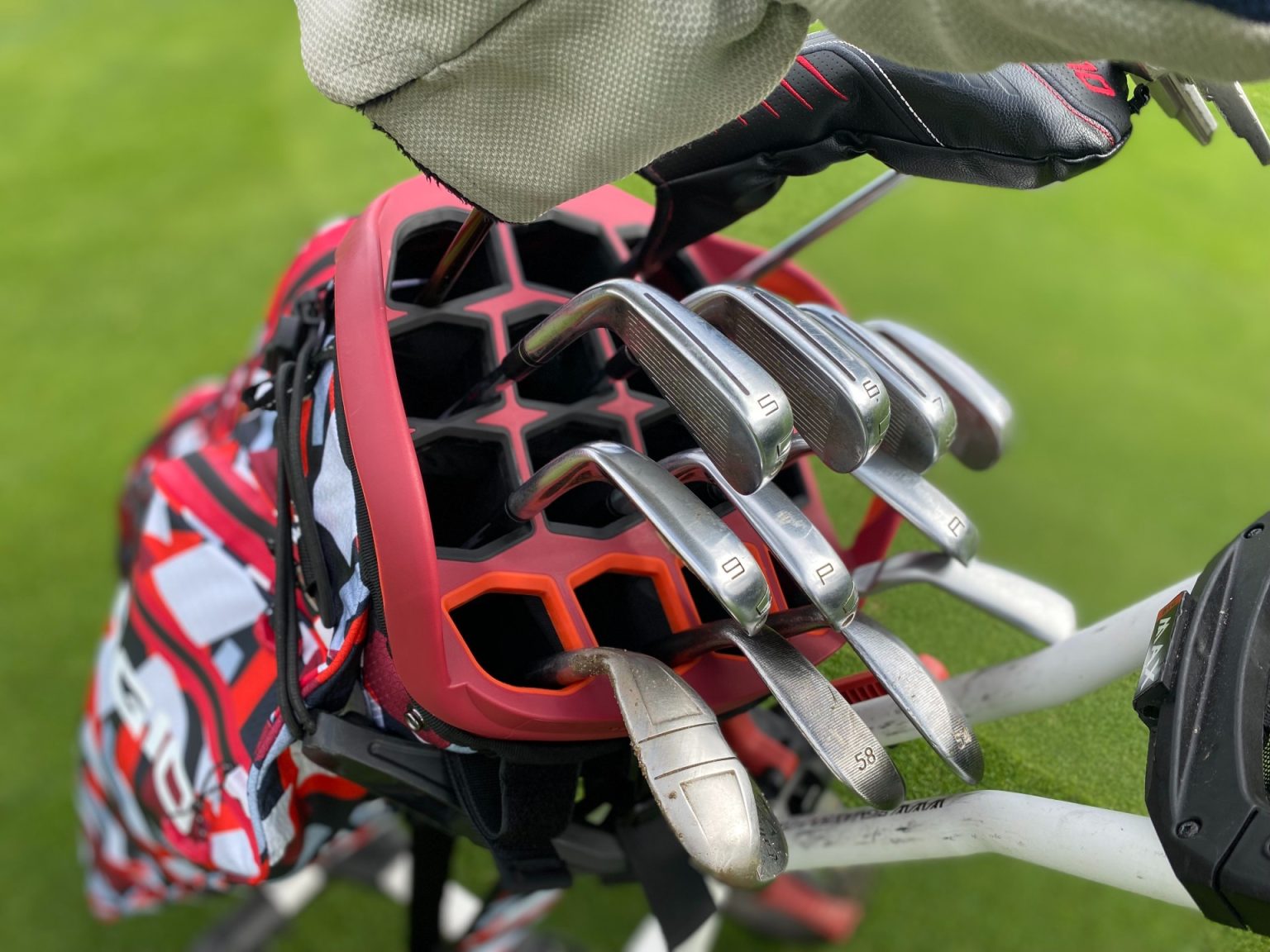How To Choose Golf Bags For Comfort And Performance